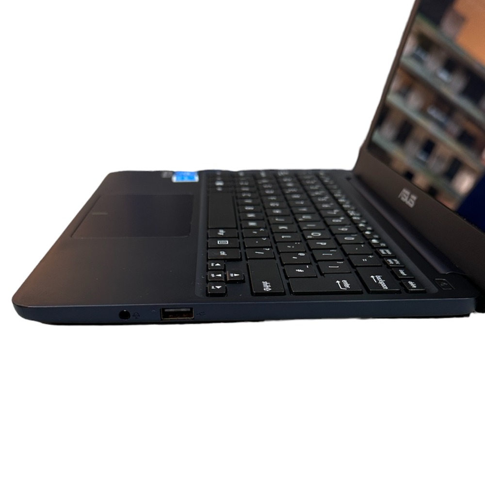 Asus E200H Netbook - 2GB, Windows 10, 11.5" - Own4Less